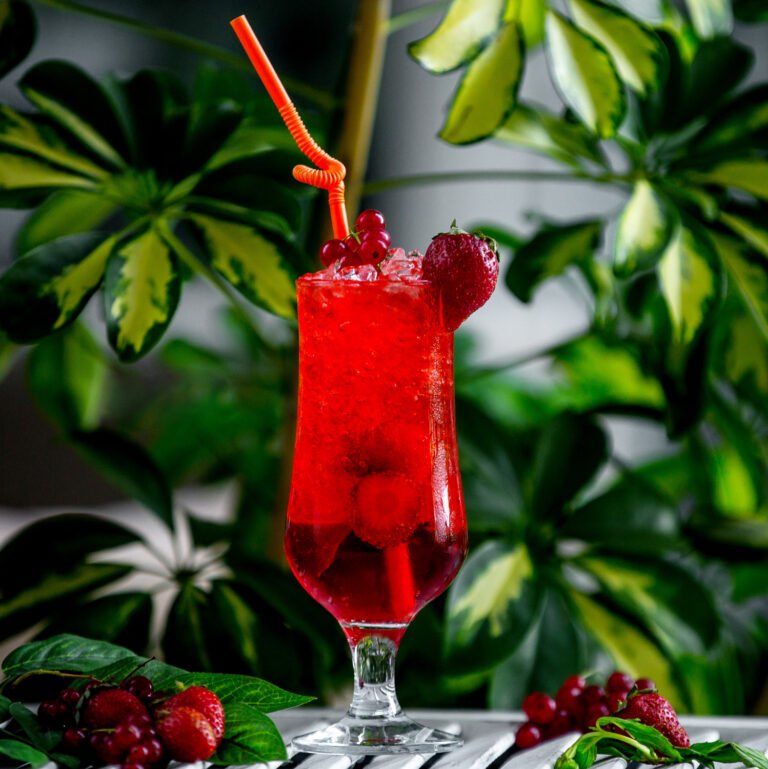 Fiery Strawberry Sprite Drink Recipe - Drinks Sweetly